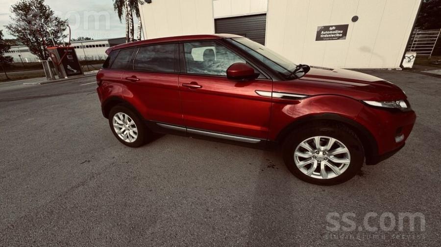 Red Land Rover Range Rover Evoque 2015 in Riga, with an engine capacity of 2.20 L and mileage of 234 thousand km for 10700 €, photo 4 on AUTOMOTO.COM.LV