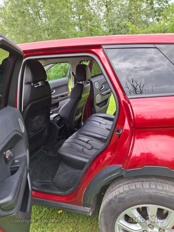 Red Land Rover Range Rover Evoque 2015 in Haapsalu, with an engine capacity of 2.20 L and mileage of 141 thousand km for 15400 €, photo 8 on AUTOMOTO.COM.LV