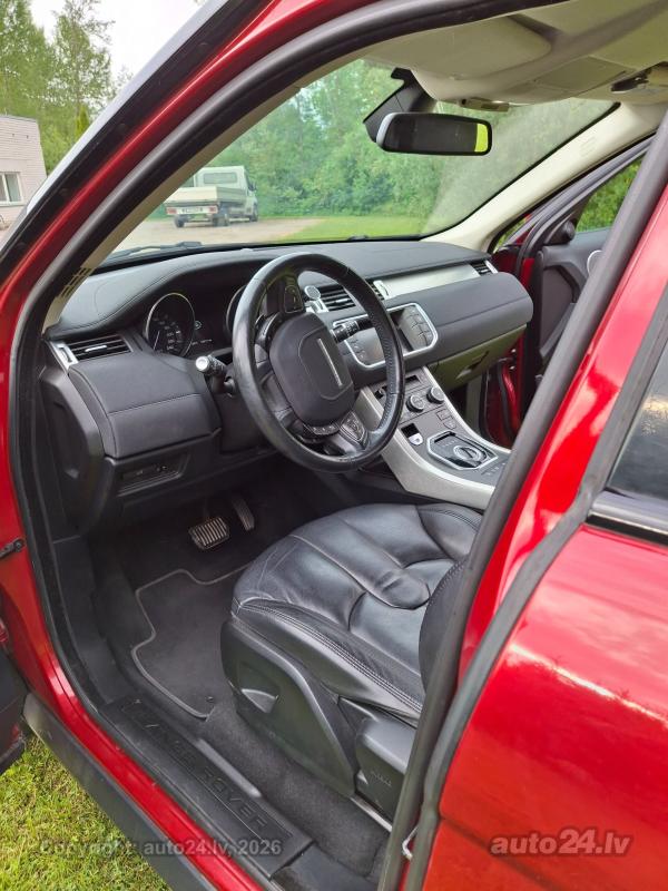Red Land Rover Range Rover Evoque 2015 in Haapsalu, with an engine capacity of 2.20 L and mileage of 141 thousand km for 15400 €, photo 9 on AUTOMOTO.COM.LV