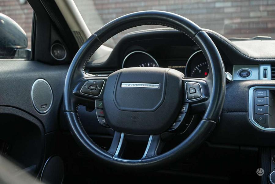 Sarkans Land Rover Range Rover Evoque 2015 Marijampole, ar dzinēja tilpumu 2.18 L un nobraukumu 289 tūkst. km par 10750 €, foto 18 vietnē AUTOMOTO.COM.LV
