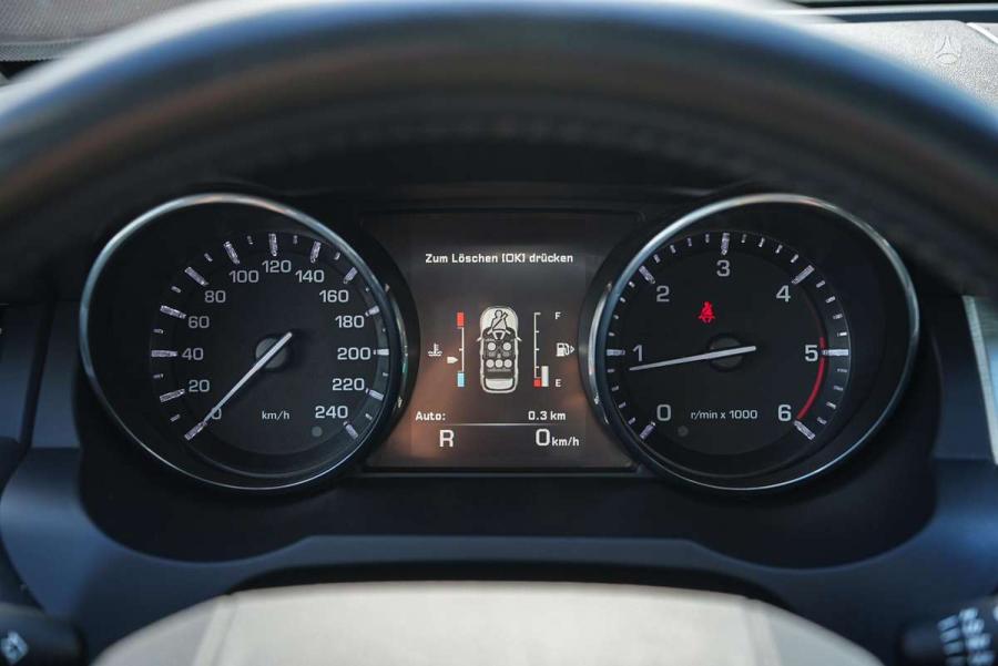 Sarkans Land Rover Range Rover Evoque 2015 Marijampole, ar dzinēja tilpumu 2.18 L un nobraukumu 289 tūkst. km par 10750 €, foto 25 vietnē AUTOMOTO.COM.LV