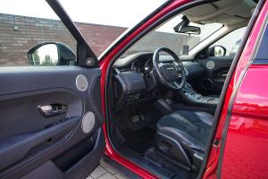 Sarkans Land Rover Range Rover Evoque 2015 Marijampole, ar dzinēja tilpumu 2.18 L un nobraukumu 289 tūkst. km par 10750 €, foto 26 vietnē AUTOMOTO.COM.LV