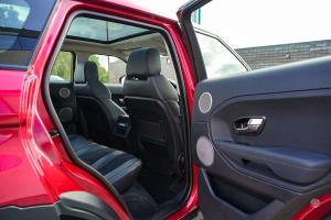 Sarkans Land Rover Range Rover Evoque 2015 Marijampole, ar dzinēja tilpumu 2.18 L un nobraukumu 289 tūkst. km par 10750 €, foto 36 vietnē AUTOMOTO.COM.LV