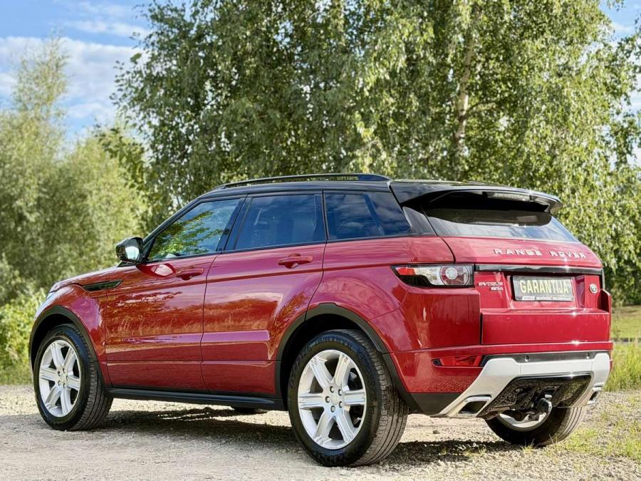 Red Land Rover Range Rover Evoque 2015 in Siauliai, with an engine capacity of 2.18 L and mileage of 275 thousand km for 14999 €, photo 4 on AUTOMOTO.COM.LV