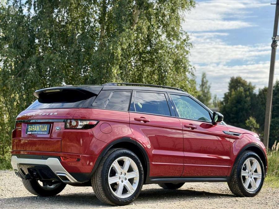Red Land Rover Range Rover Evoque 2015 in Siauliai, with an engine capacity of 2.18 L and mileage of 275 thousand km for 14999 €, photo 5 on AUTOMOTO.COM.LV