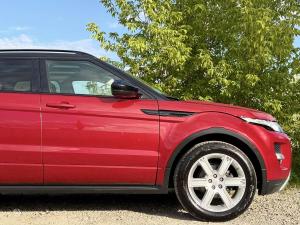 Red Land Rover Range Rover Evoque 2015 in Siauliai, with an engine capacity of 2.18 L and mileage of 275 thousand km for 14999 €, photo 13 on AUTOMOTO.COM.LV