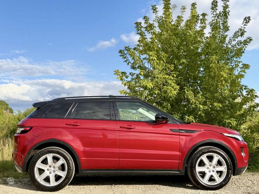 Red Land Rover Range Rover Evoque 2015 in Siauliai, with an engine capacity of 2.18 L and mileage of 275 thousand km for 14999 €, photo 17 on AUTOMOTO.COM.LV