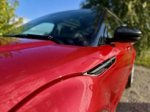 Red Land Rover Range Rover Evoque 2015 in Siauliai, with an engine capacity of 2.18 L and mileage of 275 thousand km for 14999 €, photo 28 on AUTOMOTO.COM.LV