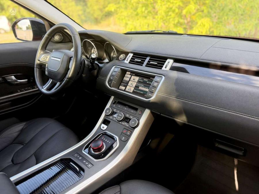 Red Land Rover Range Rover Evoque 2015 in Siauliai, with an engine capacity of 2.18 L and mileage of 275 thousand km for 14999 €, photo 34 on AUTOMOTO.COM.LV