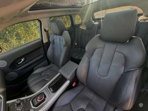 Red Land Rover Range Rover Evoque 2015 in Siauliai, with an engine capacity of 2.18 L and mileage of 275 thousand km for 14999 €, photo 36 on AUTOMOTO.COM.LV