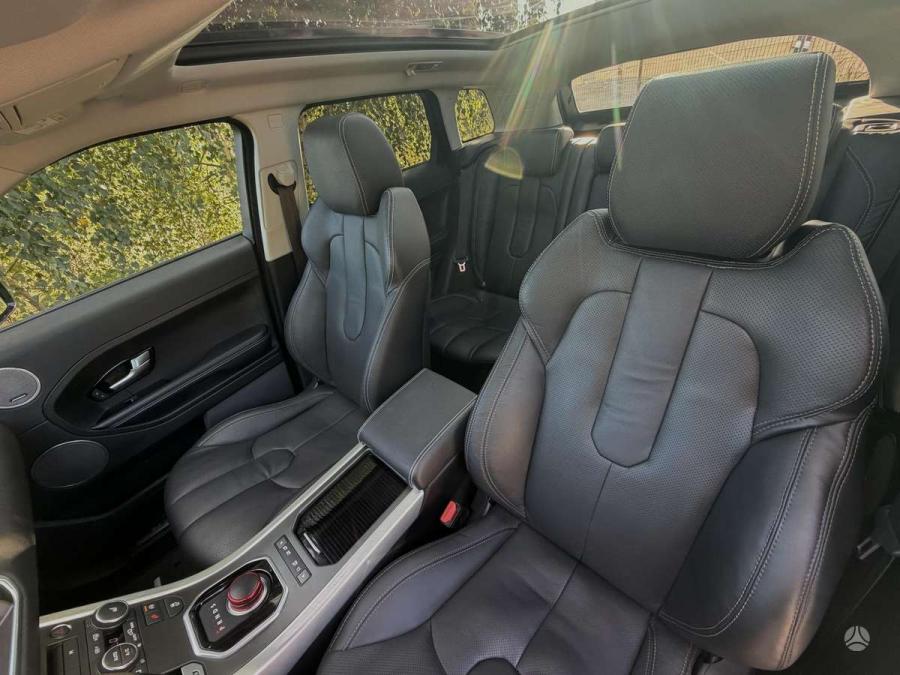 Red Land Rover Range Rover Evoque 2015 in Siauliai, with an engine capacity of 2.18 L and mileage of 275 thousand km for 14999 €, photo 36 on AUTOMOTO.COM.LV