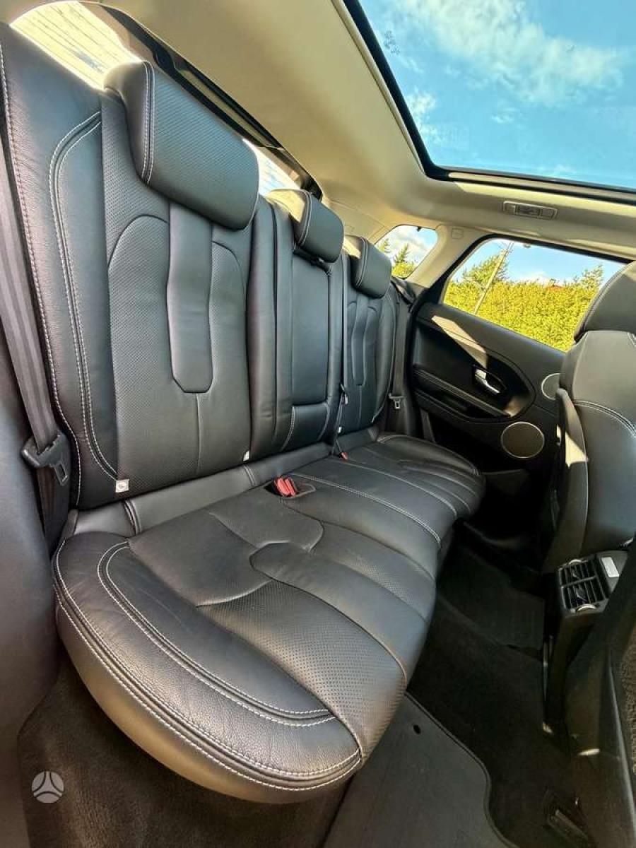 Red Land Rover Range Rover Evoque 2015 in Siauliai, with an engine capacity of 2.18 L and mileage of 275 thousand km for 14999 €, photo 42 on AUTOMOTO.COM.LV