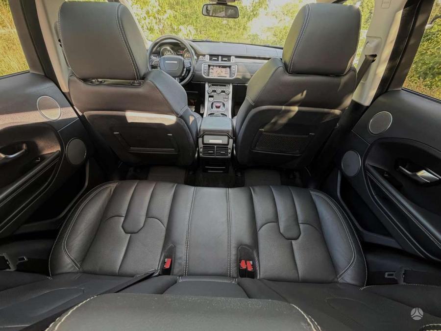 Red Land Rover Range Rover Evoque 2015 in Siauliai, with an engine capacity of 2.18 L and mileage of 275 thousand km for 14999 €, photo 45 on AUTOMOTO.COM.LV