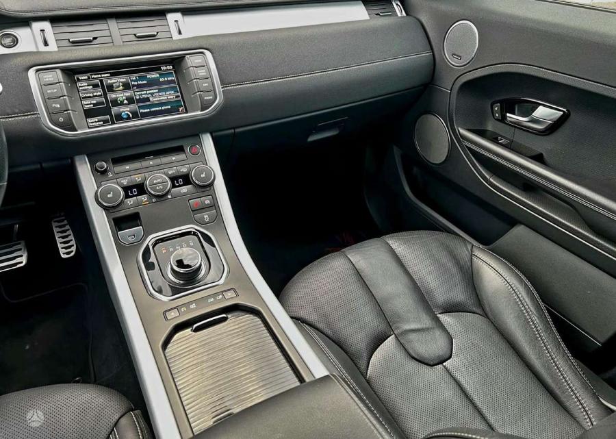 Red Land Rover Range Rover Evoque 2015 in Utena, with an engine capacity of 2.18 L and mileage of 235 thousand km for 13599 €, photo 49 on AUTOMOTO.COM.LV