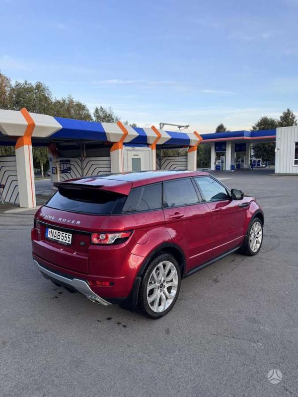 Red Land Rover Range Rover Evoque 2015 in Vilnius, with an engine capacity of 2.00 L and mileage of 126 thousand km for 14500 €, photo 4 on AUTOMOTO.COM.LV