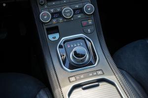 Красный Ленд Ровер Рендж Ровер Эвок 2015 в Мариямполе, объемом двигателя 2.18 л и пробегом 289 тыс. км за 9750 €, фото 24 на AUTOMOTO.COM.LV