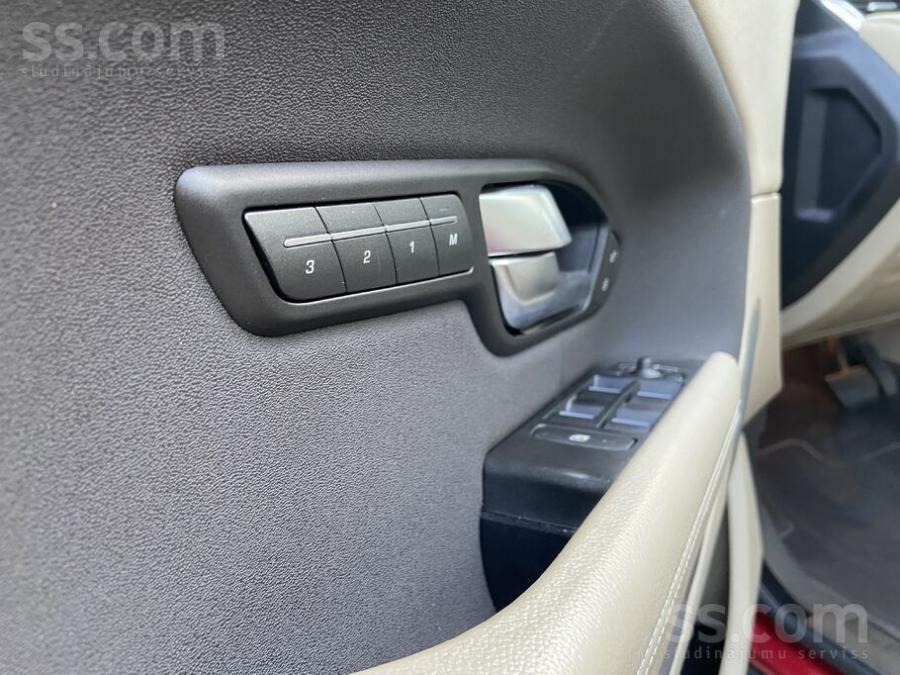 Sarkans Land Rover Range Rover Evoque 2016 Rīga, ar dzinēja tilpumu 2.00 L un nobraukumu 221 tūkst. km par 13100 €, foto 16 vietnē AUTOMOTO.COM.LV