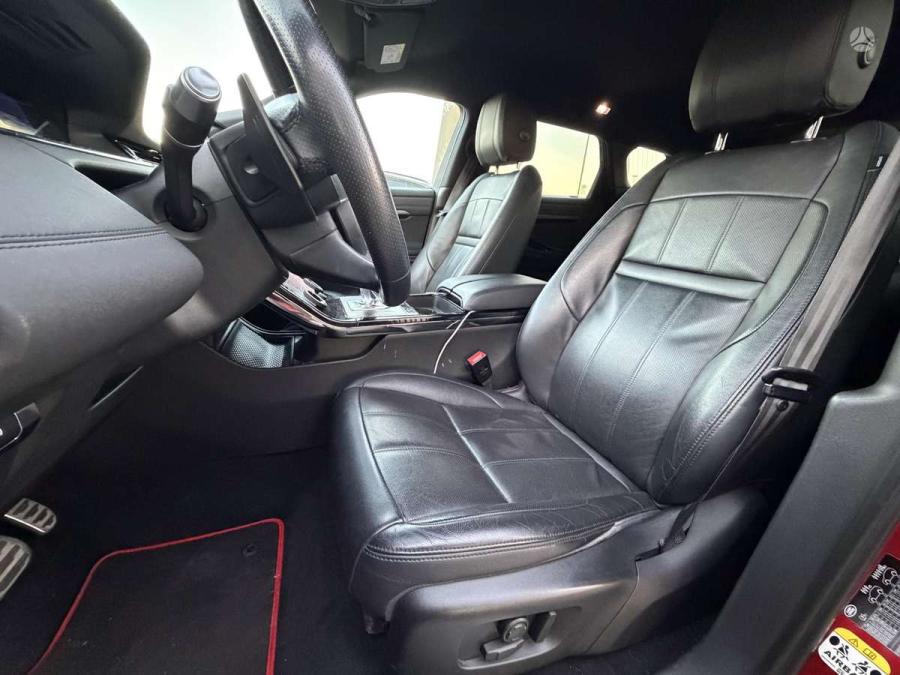 Red Land Rover Range Rover Evoque 2019 in Vilnius, with an engine capacity of 2.00 L and mileage of 104 thousand km for 22900 €, photo 11 on AUTOMOTO.COM.LV