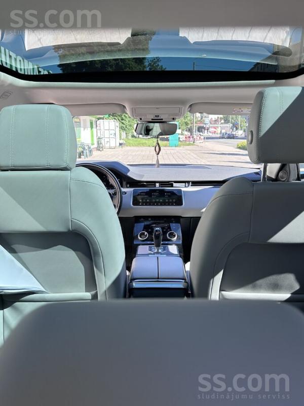 Red Land Rover Range Rover Evoque 2020 in Riga, with an engine capacity of 2.00 L and mileage of 72 thousand km for 24900 €, photo 3 on AUTOMOTO.COM.LV