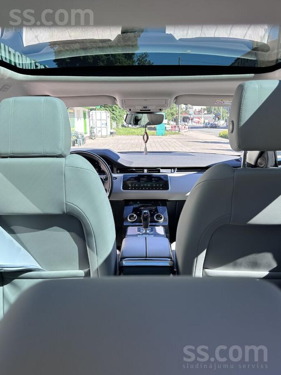 Sarkans Land Rover Range Rover Evoque 2020 Rīga, ar dzinēja tilpumu 2.00 L un nobraukumu 72 tūkst. km par 24900 €, foto 4 vietnē AUTOMOTO.COM.LV