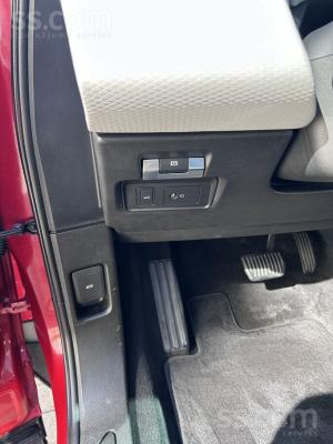 Sarkans Land Rover Range Rover Evoque 2020 Rīga, ar dzinēja tilpumu 2.00 L un nobraukumu 72 tūkst. km par 24900 €, foto 6 vietnē AUTOMOTO.COM.LV