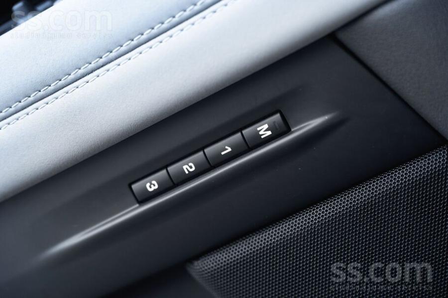 Sarkans Land Rover Range Rover Evoque 2023 Rīga, ar dzinēja tilpumu 2.00 L un nobraukumu 34 tūkst. km par 32990 €, foto 17 vietnē AUTOMOTO.COM.LV