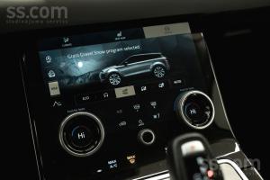 Sarkans Land Rover Range Rover Evoque 2023 Rīga, ar dzinēja tilpumu 2.00 L un nobraukumu 34 tūkst. km par 32990 €, foto 25 vietnē AUTOMOTO.COM.LV