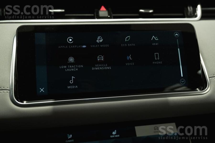 Sarkans Land Rover Range Rover Evoque 2023 Rīga, ar dzinēja tilpumu 2.00 L un nobraukumu 34 tūkst. km par 32990 €, foto 34 vietnē AUTOMOTO.COM.LV