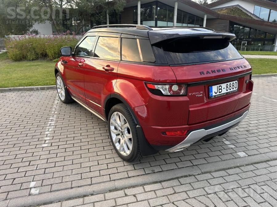 Red Land Rover Range Rover Evoque 2013 in Rezekne, with an engine capacity of 2.20 L and mileage of 165 thousand km for 13500 €, photo 5 on AUTOMOTO.COM.LV