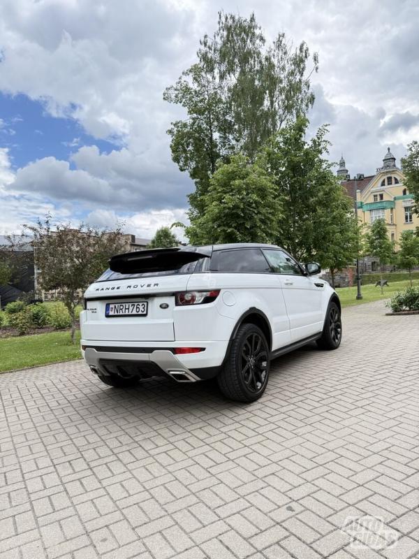 White Land Rover Range Rover Evoque 2011 in Siauliai, with an engine capacity of 2.20 L and mileage of 282 thousand km for 9500 €, photo 4 on AUTOMOTO.COM.LV