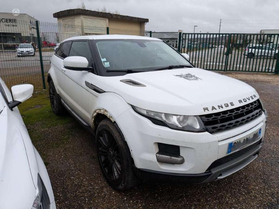 Balts Land Rover Range Rover Evoque 2011 Tauragė, ar dzinēja tilpumu 2.20 L un nobraukumu 223 tūkst. km par 3950 €, foto 1 vietnē AUTOMOTO.COM.LV