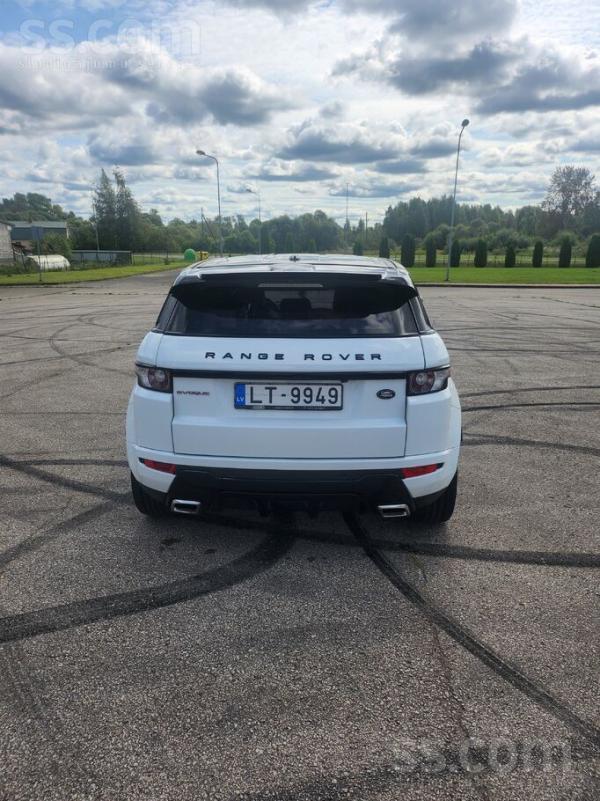 White Land Rover Range Rover Evoque 2011 in Rezekne, with an engine capacity of 2.20 L and mileage of 299 thousand km for 10000 €, photo 9 on AUTOMOTO.COM.LV