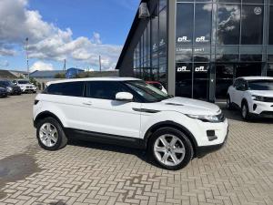 White Land Rover Range Rover Evoque 2011 in Taurage, with an engine capacity of 2.20 L and mileage of 204 thousand km for 8200 €, photo  on AUTOMOTO.COM.LV