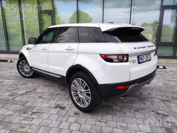 White Land Rover Range Rover Evoque 2012 in Riga, with an engine capacity of 2.20 L and mileage of 276 thousand km for 14500 €, photo 3 on AUTOMOTO.COM.LV
