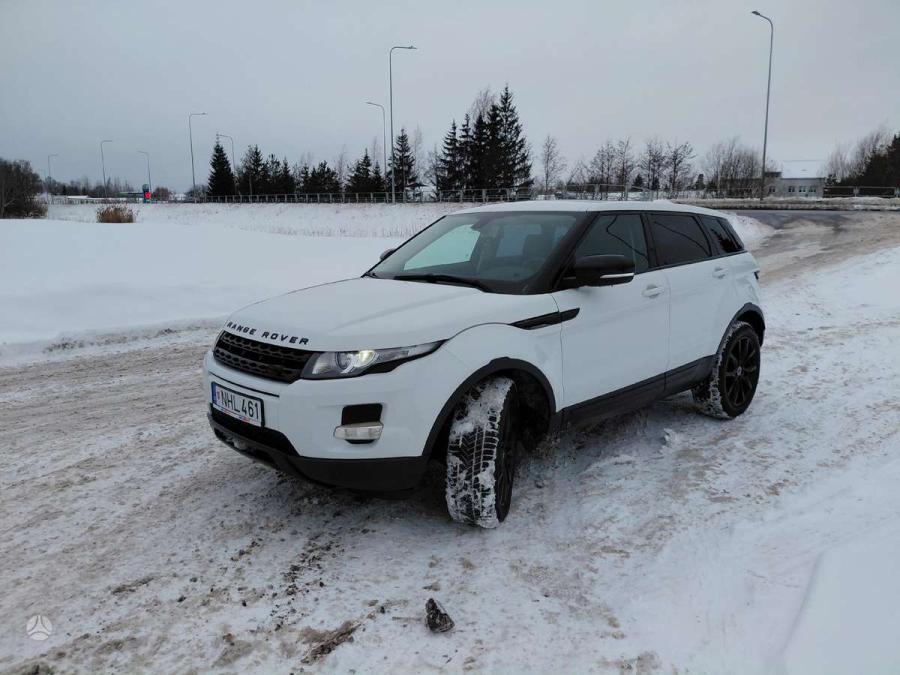 White Land Rover Range Rover Evoque 2012 in Utena, with an engine capacity of 2.18 L and mileage of 230 thousand km for 8900 €, photo 2 on AUTOMOTO.COM.LV