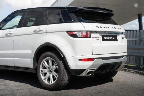 White Land Rover Range Rover Evoque 2012 in Vilnius, with an engine capacity of 2.18 L and mileage of 248 thousand km for 11000 €, photo 10 on AUTOMOTO.COM.LV
