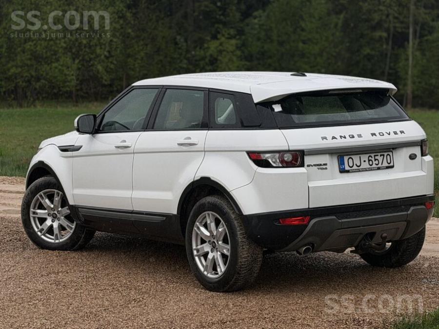 Balts Land Rover Range Rover Evoque 2012 Ogre, ar dzinēja tilpumu 2.20 L un nobraukumu 283 tūkst. km par 10150 €, foto 9 vietnē AUTOMOTO.COM.LV