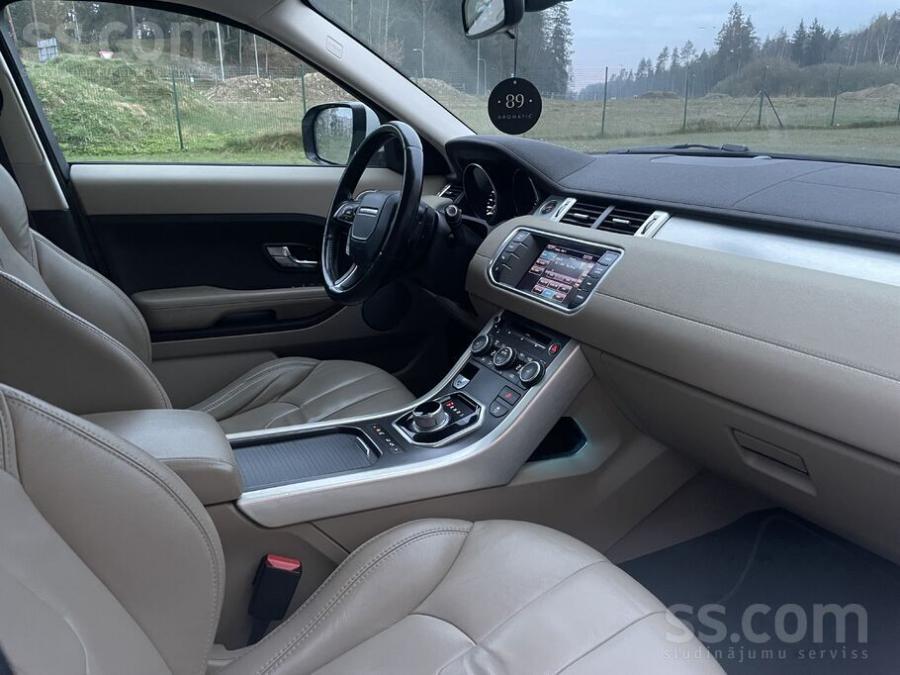 Balts Land Rover Range Rover Evoque 2012 Ogre, ar dzinēja tilpumu 2.20 L un nobraukumu 283 tūkst. km par 10150 €, foto 12 vietnē AUTOMOTO.COM.LV