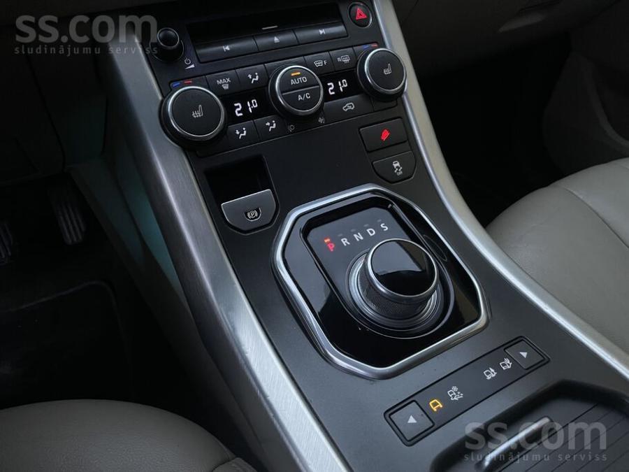 Balts Land Rover Range Rover Evoque 2012 Ogre, ar dzinēja tilpumu 2.20 L un nobraukumu 283 tūkst. km par 10150 €, foto 15 vietnē AUTOMOTO.COM.LV