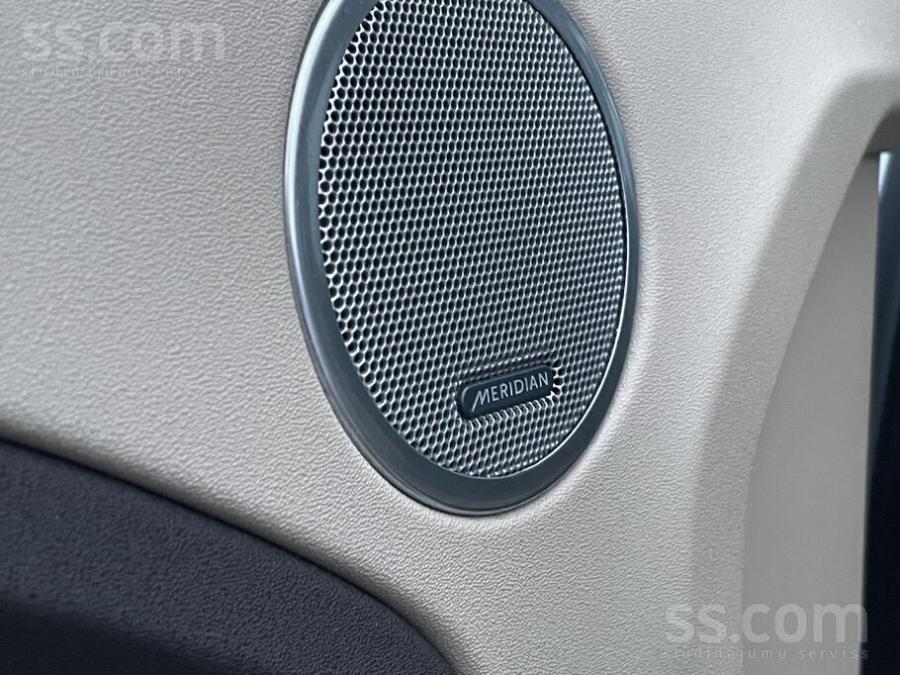 Balts Land Rover Range Rover Evoque 2012 Ogre, ar dzinēja tilpumu 2.20 L un nobraukumu 283 tūkst. km par 10150 €, foto 18 vietnē AUTOMOTO.COM.LV