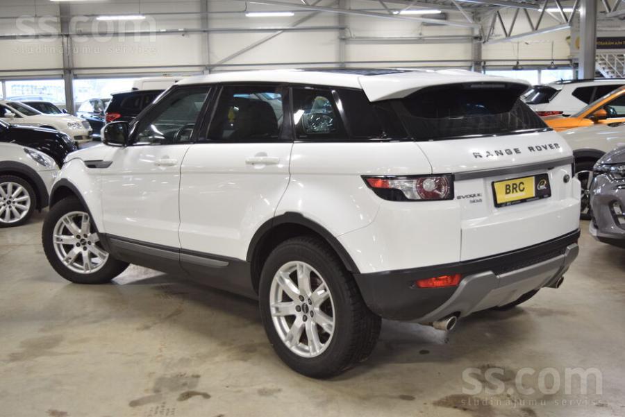 White Land Rover Range Rover Evoque 2012 in Riga, with an engine capacity of 2.20 L and mileage of 226 thousand km for 4500 €, photo 3 on AUTOMOTO.COM.LV