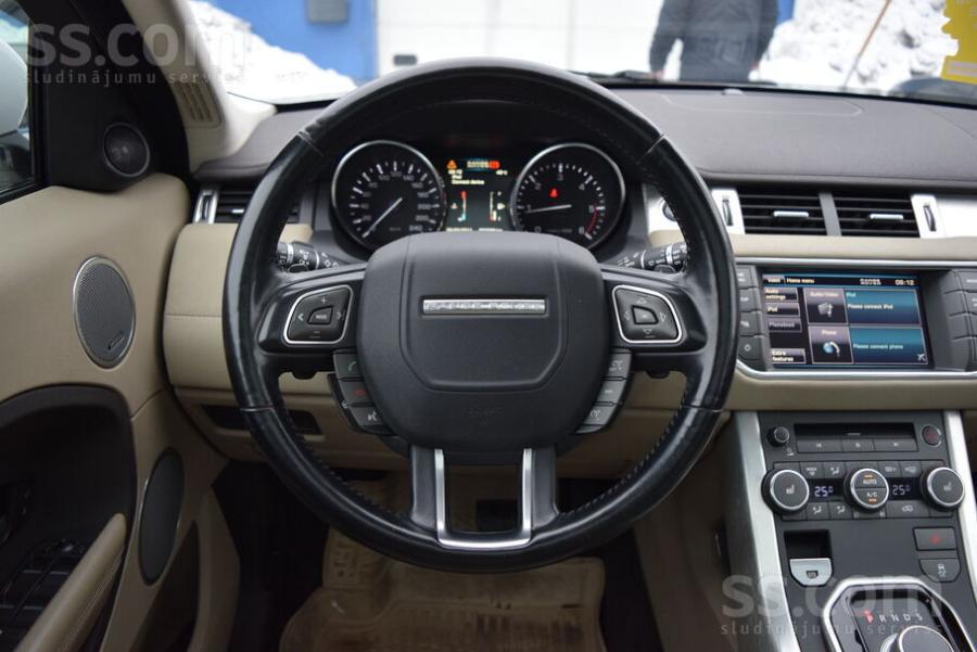 White Land Rover Range Rover Evoque 2012 in Riga, with an engine capacity of 2.20 L and mileage of 226 thousand km for 4500 €, photo 10 on AUTOMOTO.COM.LV