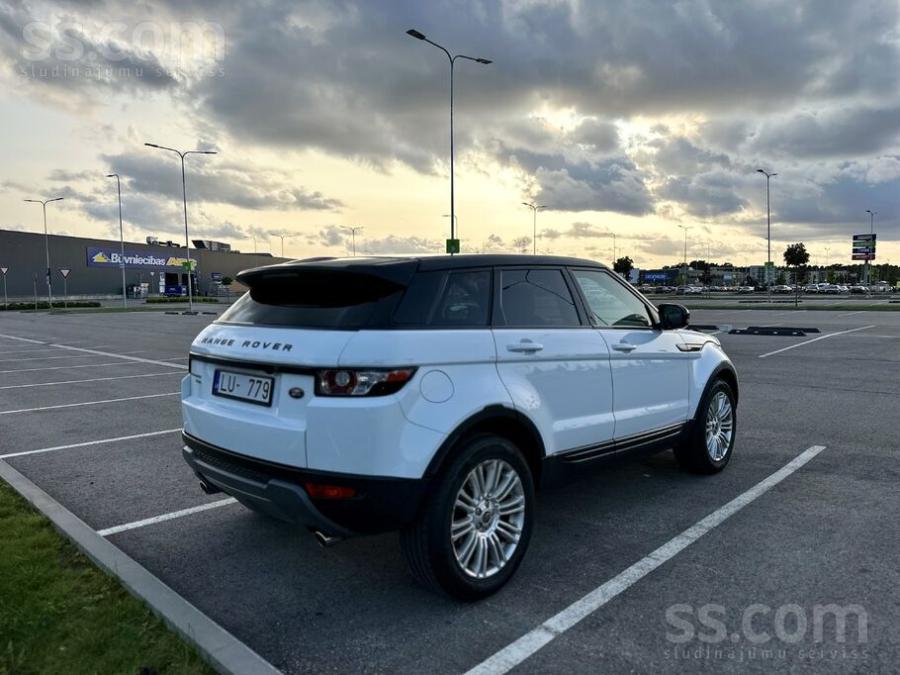 Balts Land Rover Range Rover Evoque 2012 Rīga, ar dzinēja tilpumu 2.20 L un nobraukumu 176 tūkst. km par 14900 €, foto 5 vietnē AUTOMOTO.COM.LV