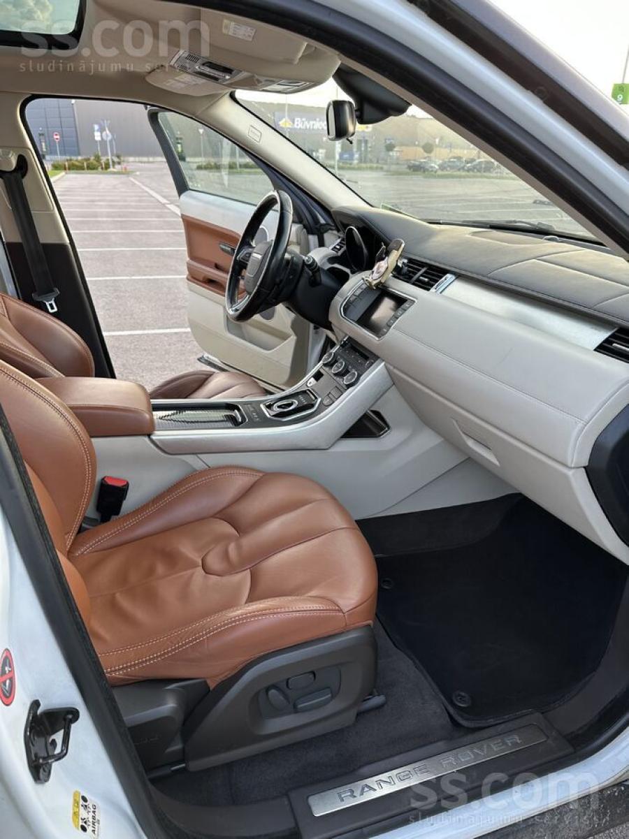 Balts Land Rover Range Rover Evoque 2012 Rīga, ar dzinēja tilpumu 2.20 L un nobraukumu 176 tūkst. km par 14900 €, foto 12 vietnē AUTOMOTO.COM.LV