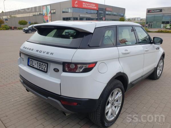 White Land Rover Range Rover Evoque 2012 in Riga, with an engine capacity of 2.20 L and mileage of 0 thousand km for 9850 €, photo 4 on AUTOMOTO.COM.LV