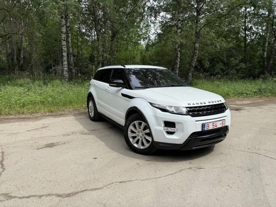 White Land Rover Range Rover Evoque 2012 in Riga, with an engine capacity of 2.20 L and mileage of 180 thousand km for 6000 €, photo 3 on AUTOMOTO.COM.LV