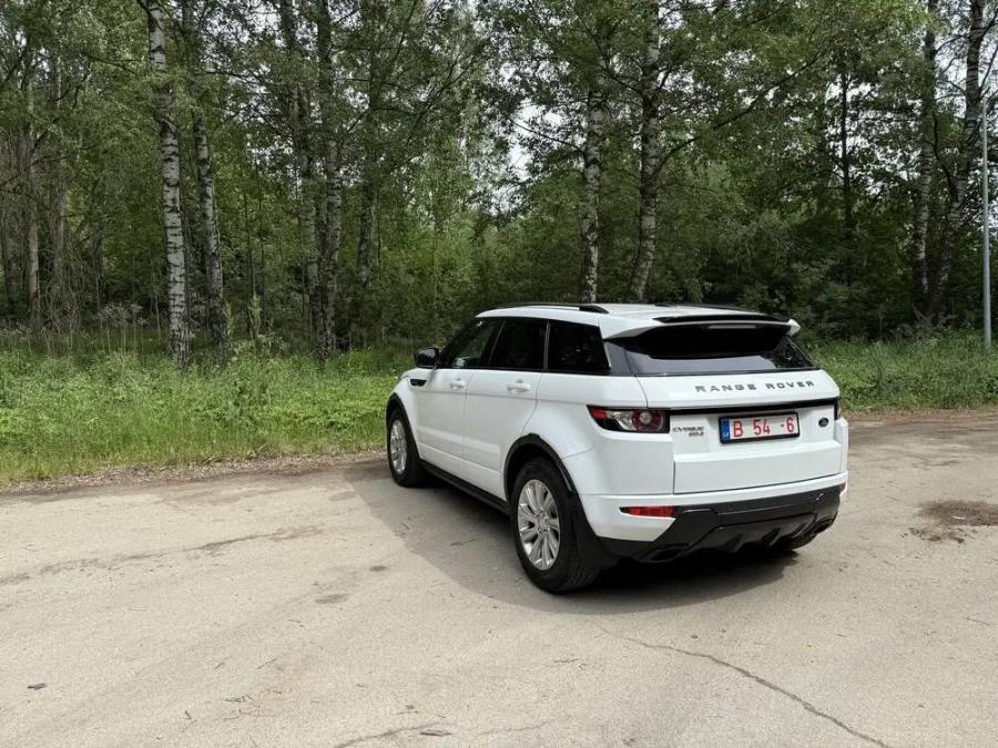 White Land Rover Range Rover Evoque 2012 in Riga, with an engine capacity of 2.20 L and mileage of 180 thousand km for 6000 €, photo 7 on AUTOMOTO.COM.LV