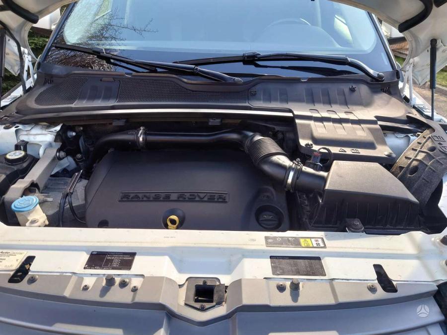 Balts Land Rover Range Rover Evoque 2012 Šauļi, ar dzinēja tilpumu 2.18 L un nobraukumu 277 tūkst. km par 7250 €, foto 12 vietnē AUTOMOTO.COM.LV