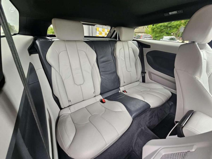 Balts Land Rover Range Rover Evoque 2012 Šauļi, ar dzinēja tilpumu 2.18 L un nobraukumu 205 tūkst. km par 7950 €, foto 17 vietnē AUTOMOTO.COM.LV