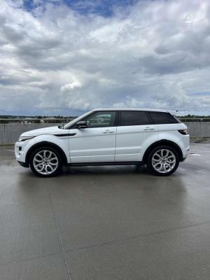 White Land Rover Range Rover Evoque 2012 in Vilnius, with an engine capacity of 2.18 L and mileage of 305 thousand km for 9500 €, photo 4 on AUTOMOTO.COM.LV